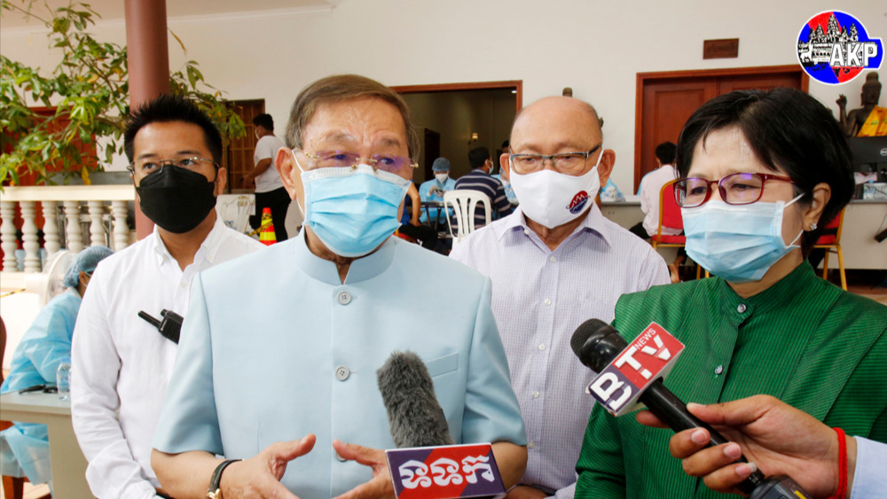 H.E. Khieu Kanharith and H.E. Dr. Or Vandine Grant an Interview to ...