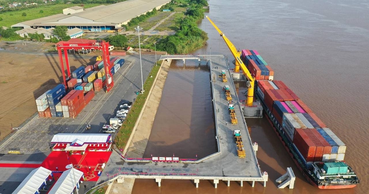 Phnom Penh Autonomous Port Revenue Jumps 35% in H1 - ក្រសួងព័ត៌មាន