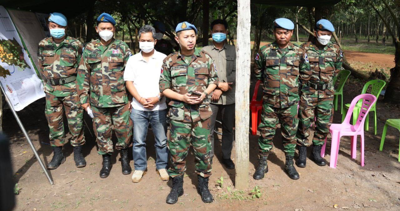 ឯកឧត្តមឧត្តមសេនីយ៍ទោ សែម រតនា ...